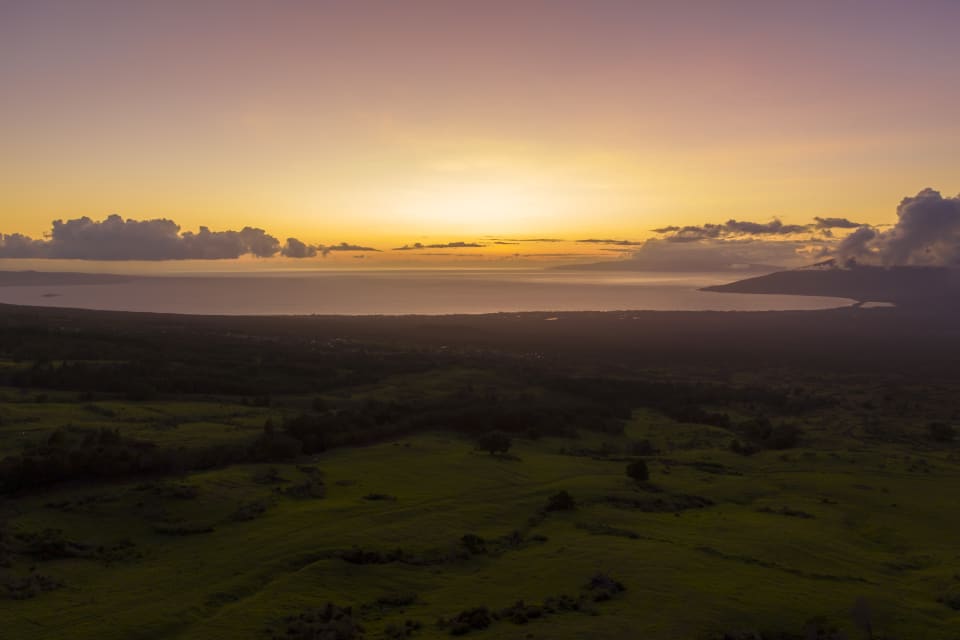 Living in Kula, HI: Neighborhood Guide | Mino & Sam