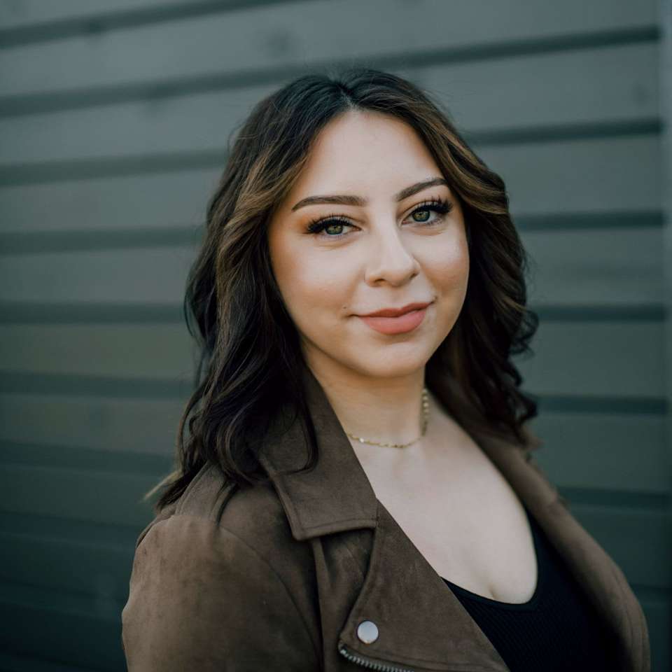 About Angelica Diaz | Hustle & Heart Homes