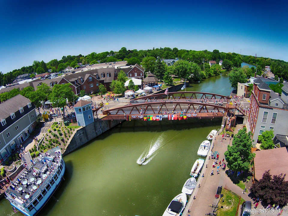 Perinton & Fairport Village | Community Guide | Eric Whitlock