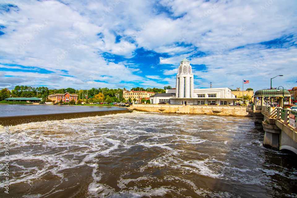 St. Charles | Area Guide