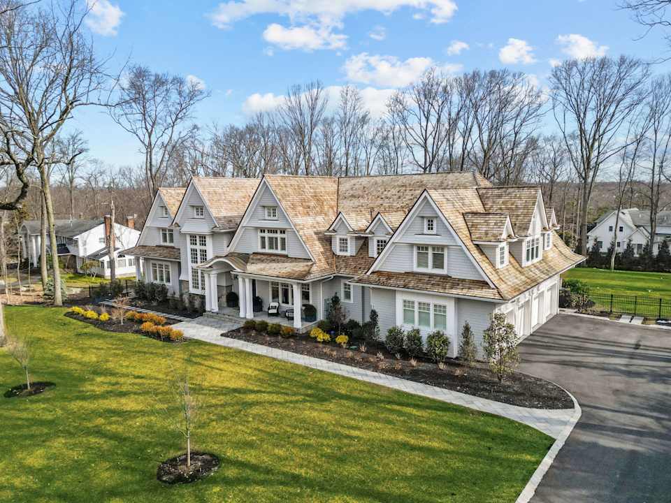 609 Navaho Trail Drive