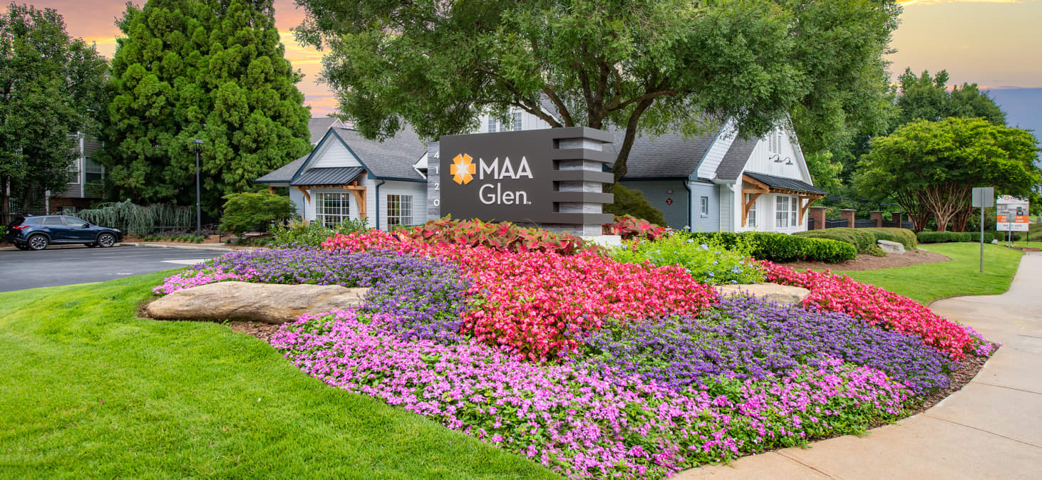 MAA Glen Luxury Apartment Homes for Rent in Atlanta, GA