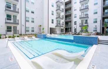 MAA Grapevine Luxury Apartment Homes for Rent in Grapevine, TX