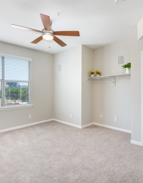 MAA Addison Circle Luxury Apartments for Rent in Addison, TX