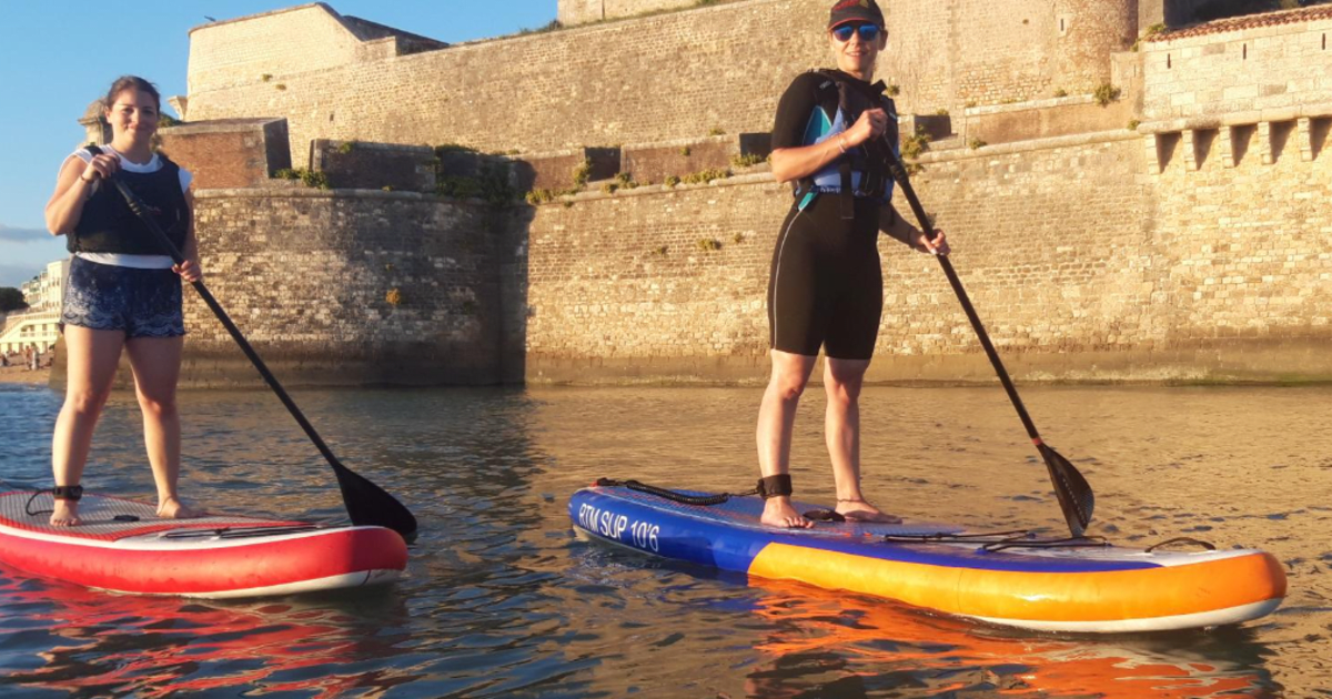 Guided stand up paddle rides on the Fouras coast, starting from Fouras ...