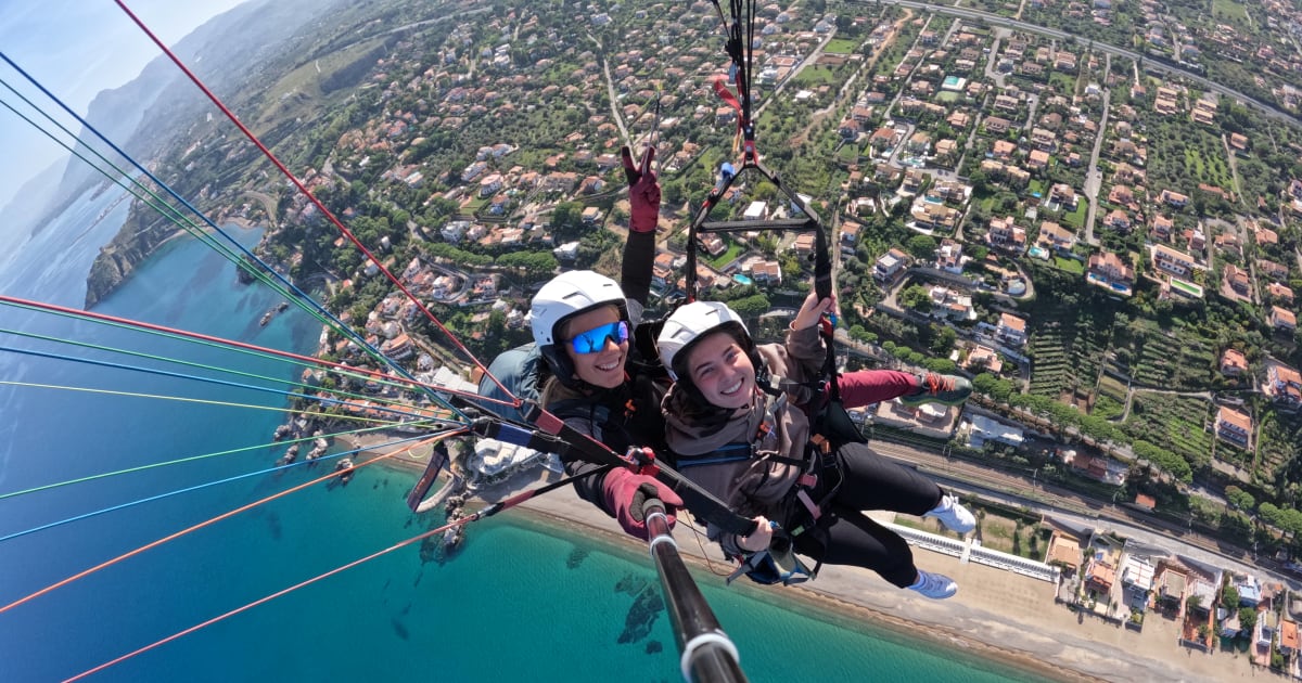 20-minute flight - Tandem Paragliding Flight over Palermo, Sicily | Manawa
