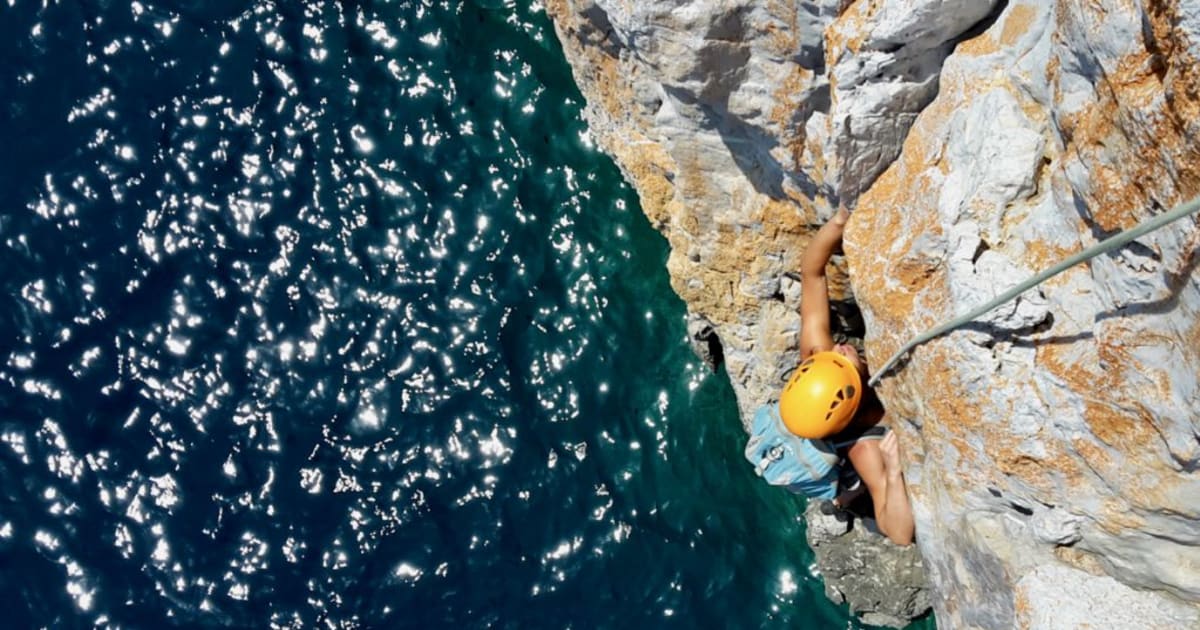 Rock Climbing (without equipment) - Rock Climbing in Southwestern ...