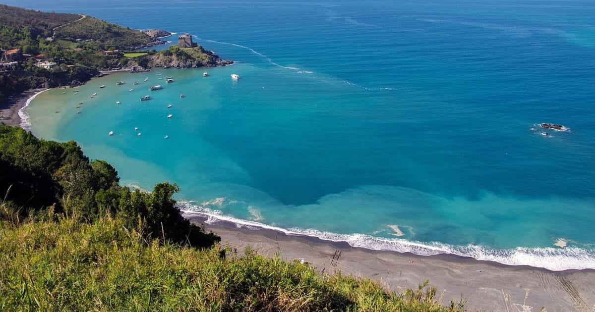 Book with MEGALE HELLAS DIVING CENTER on Manawa | Manawa