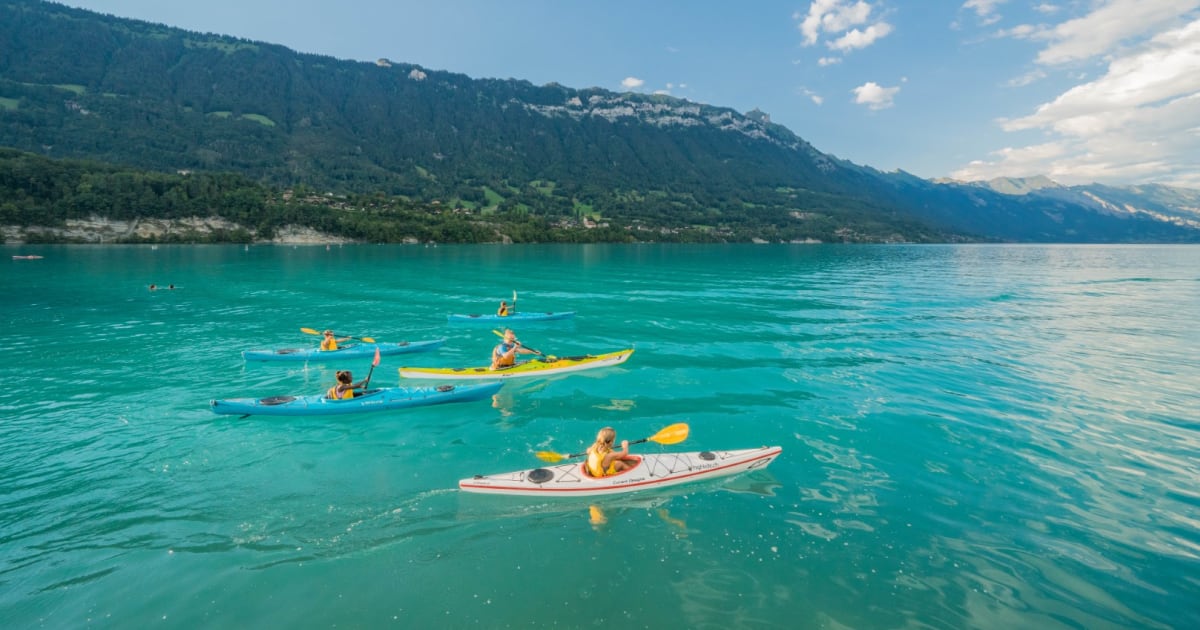 Kayaking tour on Lake Brienz, Interlaken | Manawa