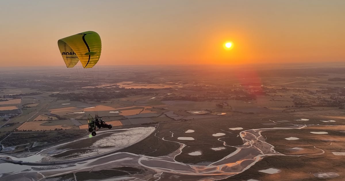 First Paramotor Flight above the Baie de Somme from Abbeville | Manawa
