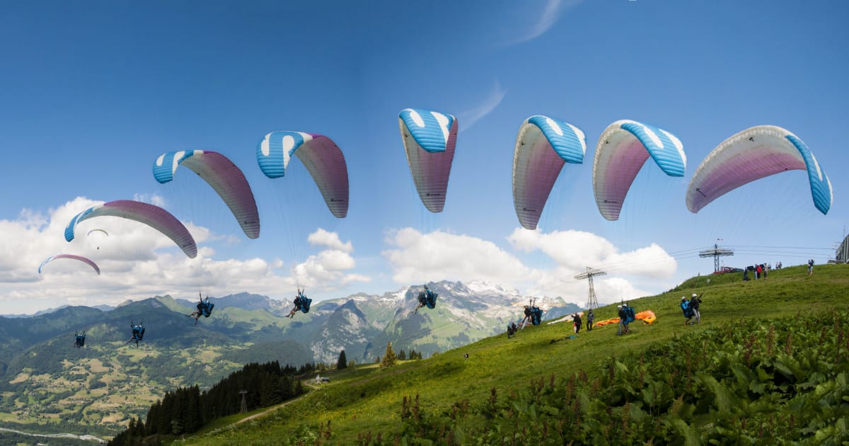 Children flight | 10-15 min - Tandem Paragliding over Samoens, Haute ...