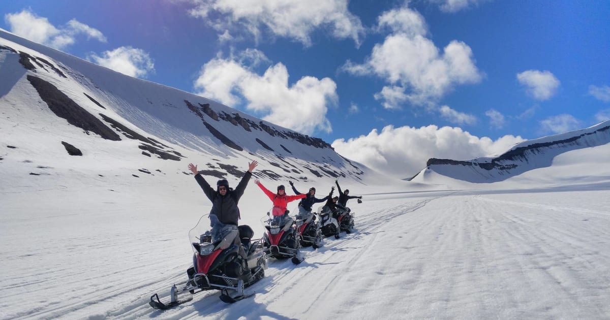 Snowmobile: Everything You Need to Know | Manawa