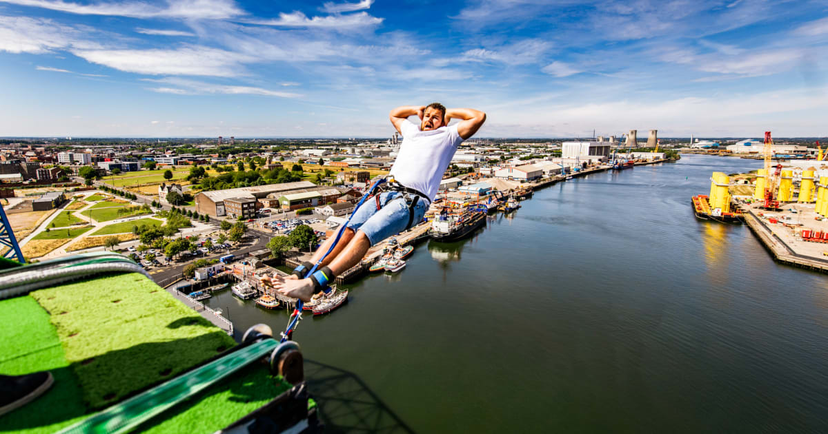 160 ft Bungee Jump near Battersea Park London | Manawa
