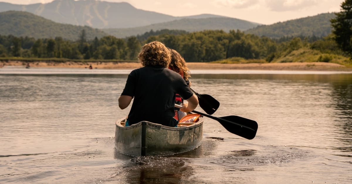 Descente de la rivière Rouge en canoë-kayak dans les Laurentides depuis ...