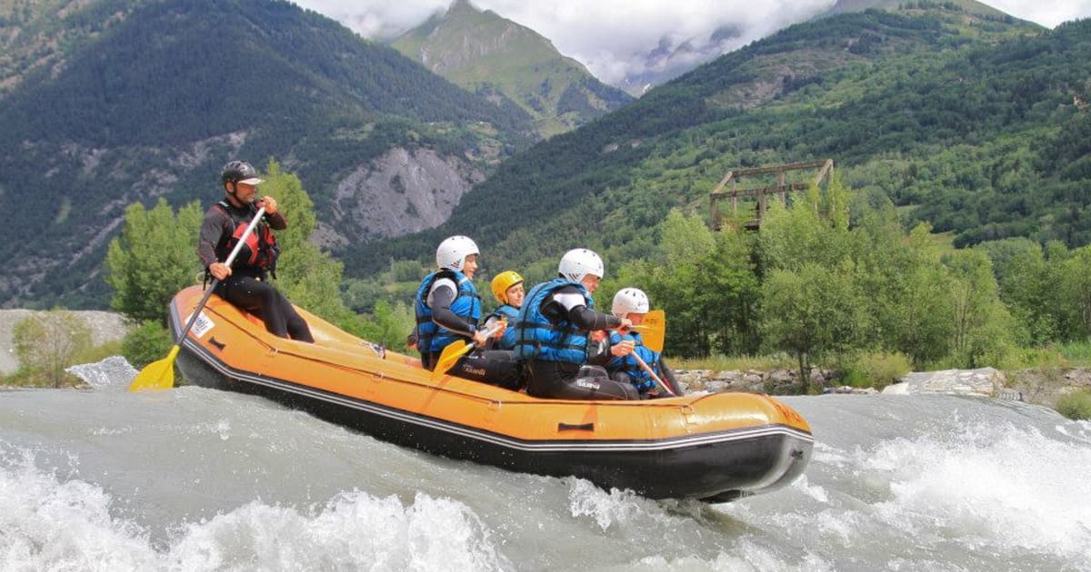 Discover rafting in Aosta Valley | Manawa