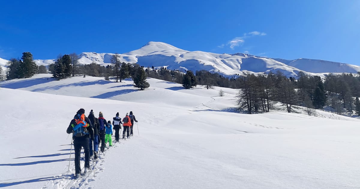 Sunset Snowshoe Hike in the Vars Valley | Manawa