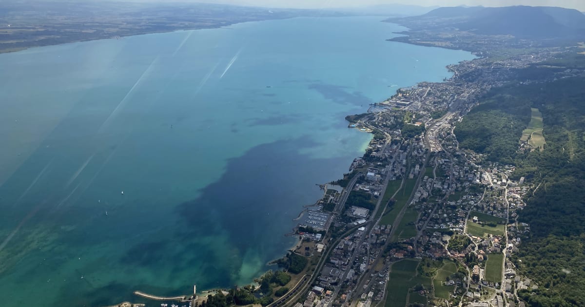 Helicopter flight over the Jura and Seeland, from Bern | Manawa