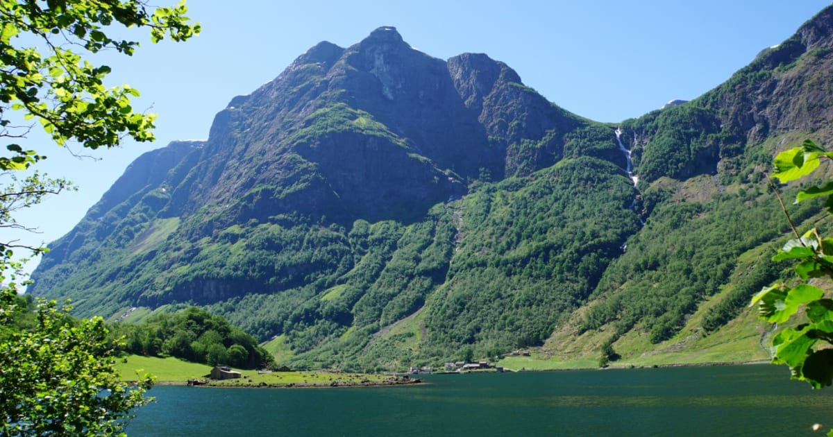 Guided Nærøyfjorden Hiking Excursion in Rimstigen from Voss | Manawa