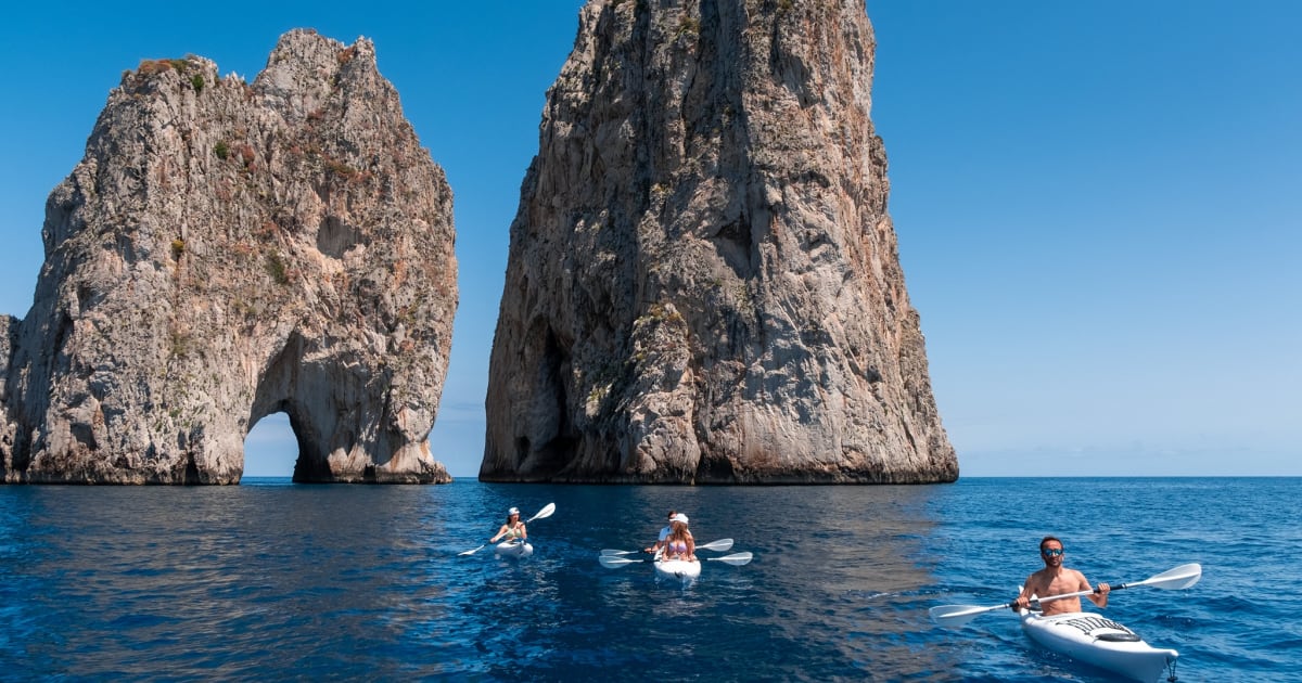 Guided Kayaking Trip to Capri Island and the sea caves | Manawa
