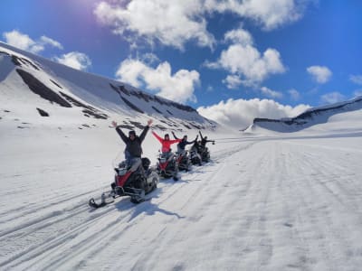 Northern Lights Snowmobile Trip in Svalbard | Manawa