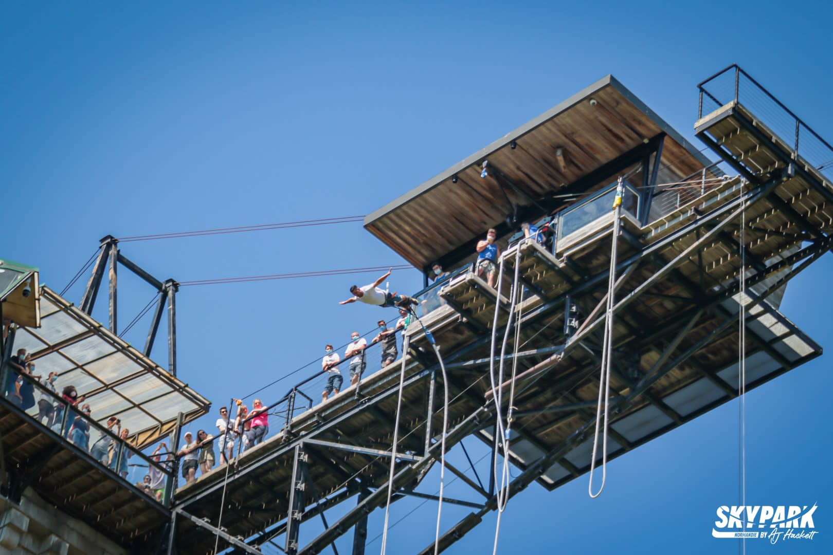 Bungee Jumping from the Souleuvre Viaduct in Normandy (61 m) | Manawa