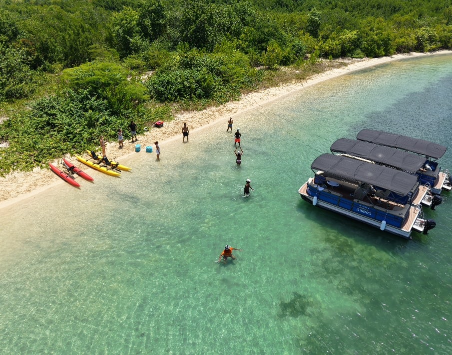 Excursion guidée en water bike à Petit-Canal, Guadeloupe | Manawa