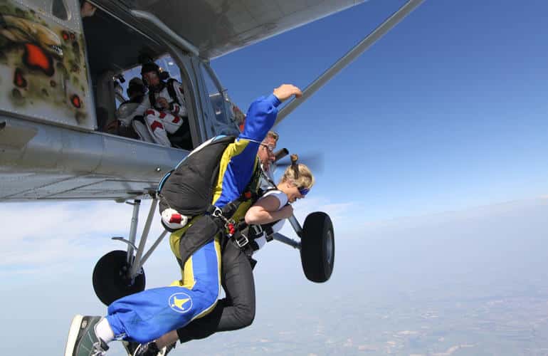 Top 12 skydiving spots in France | Manawa