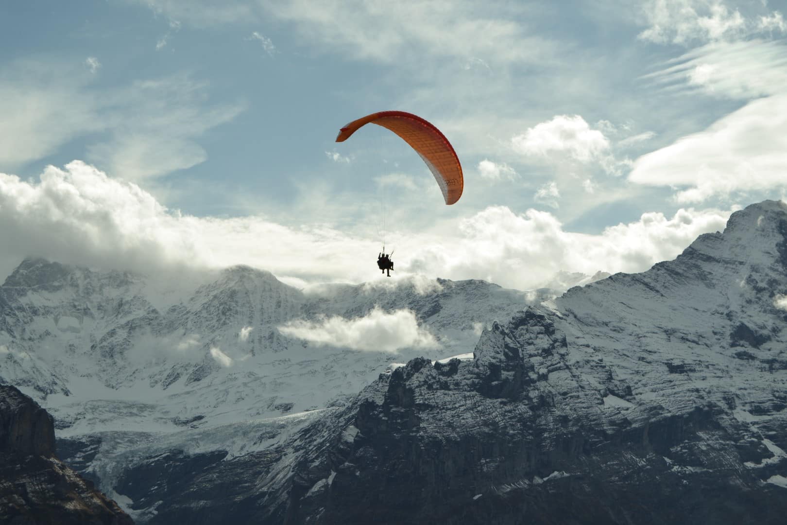 The Complete Guide to Tandem Paragliding | Manawa