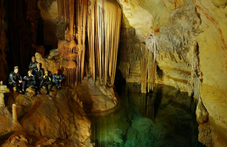 Caving for Beginners: The Complete Guide | Manawa