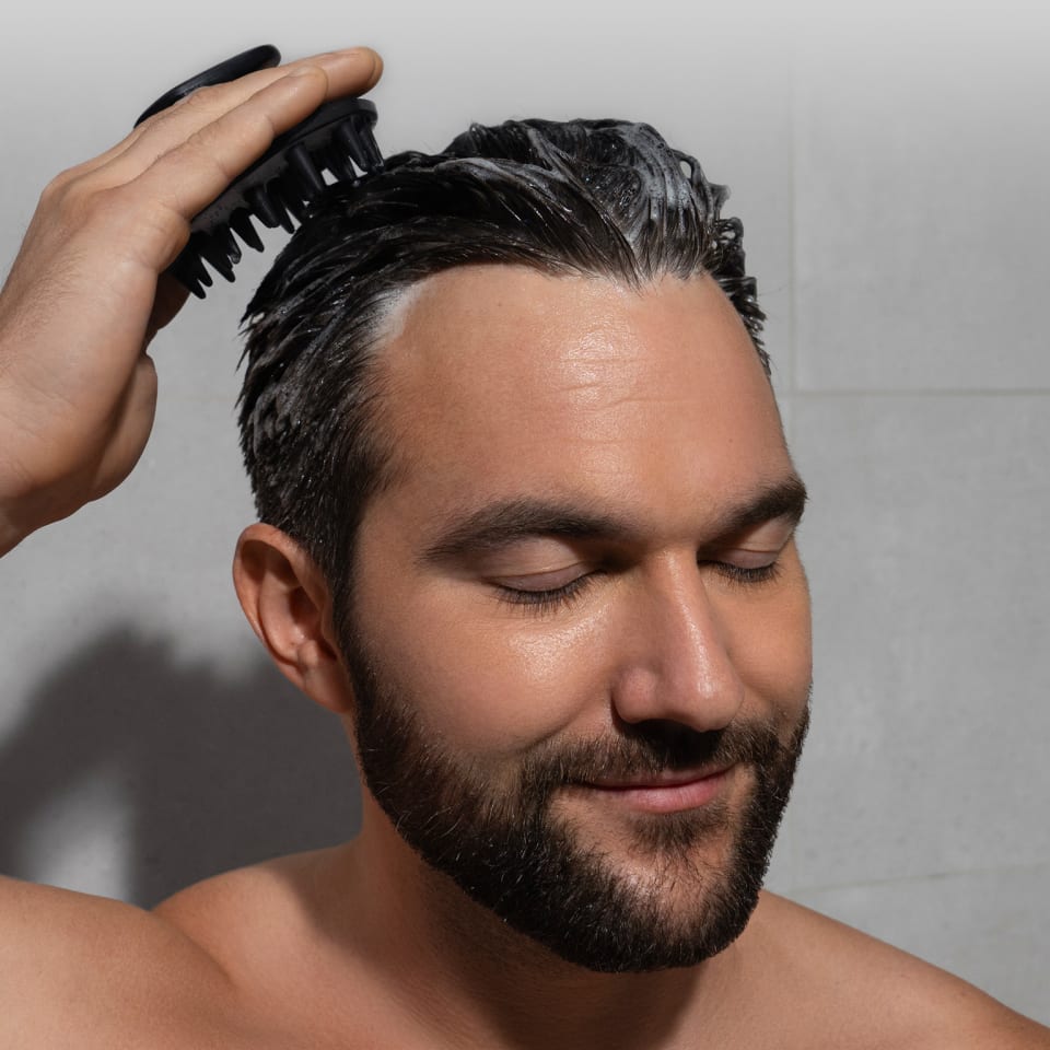 Scalp Massager & Scrubber | The Scalp Buffer | MANSCAPED EU
