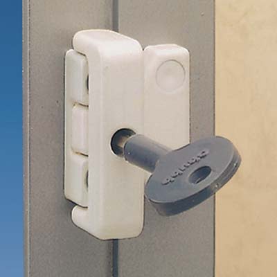 Yale 8K101M Wooden Window Lock - White | IronmongeryDirect | Same Day ...