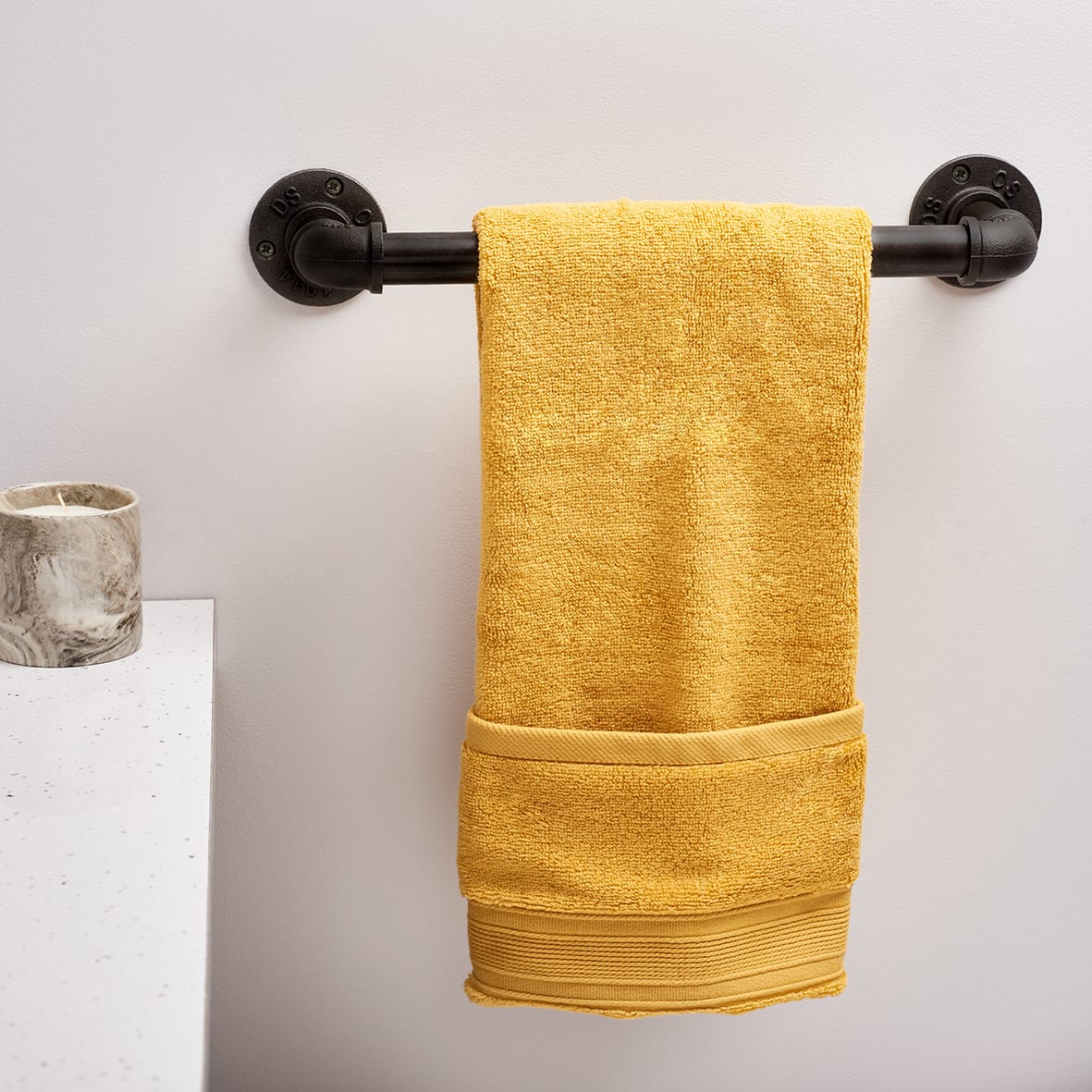 Altro 3/4" Pipe Towel Rail Kit - Black | IronmongeryDirect | Same Day ...