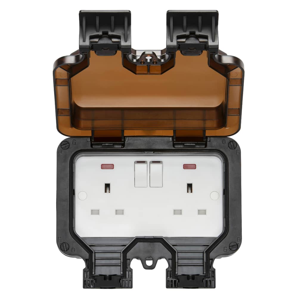 Knightsbridge 13A IP66 2 Gang Switched Outdoor Weatherproof Socket with ...
