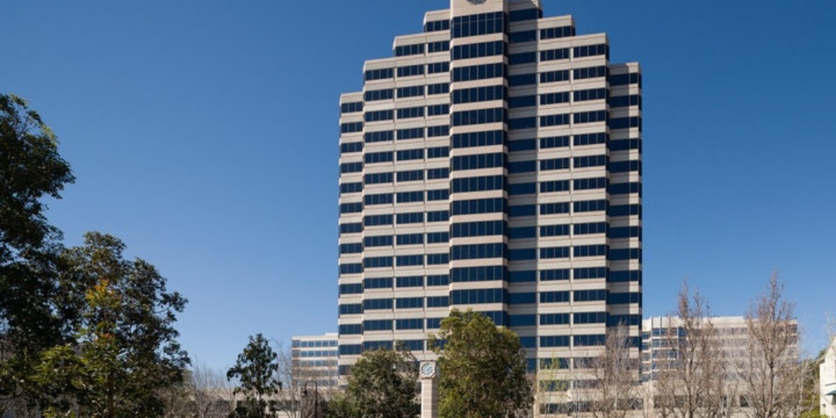 950 Tower Ln - Office For Lease | JLL