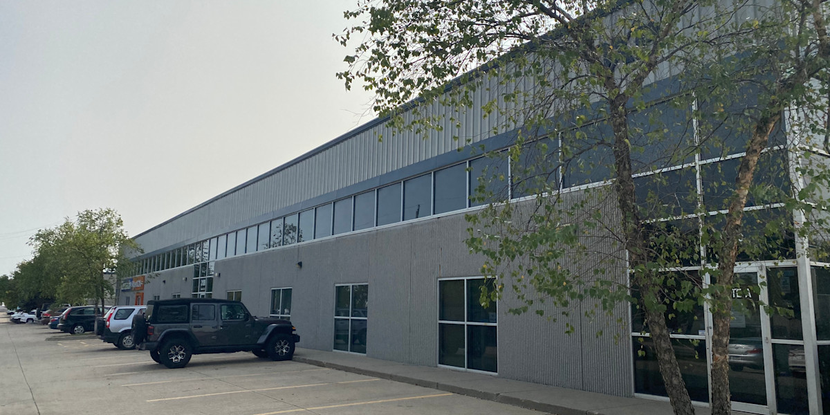 2100 Dixon St - Flex R&D For Lease | JLL