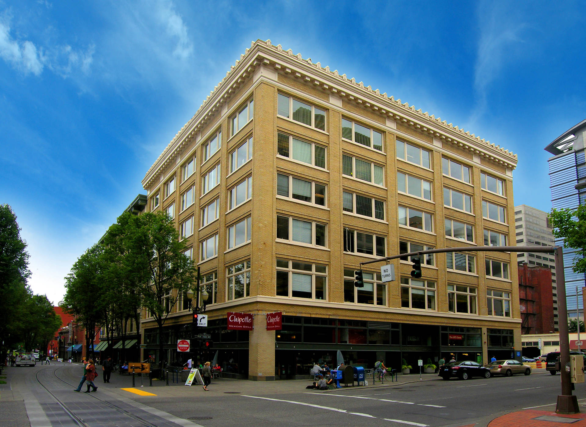 Director Building, 808 SW 3rd Ave | JLL Properties - US