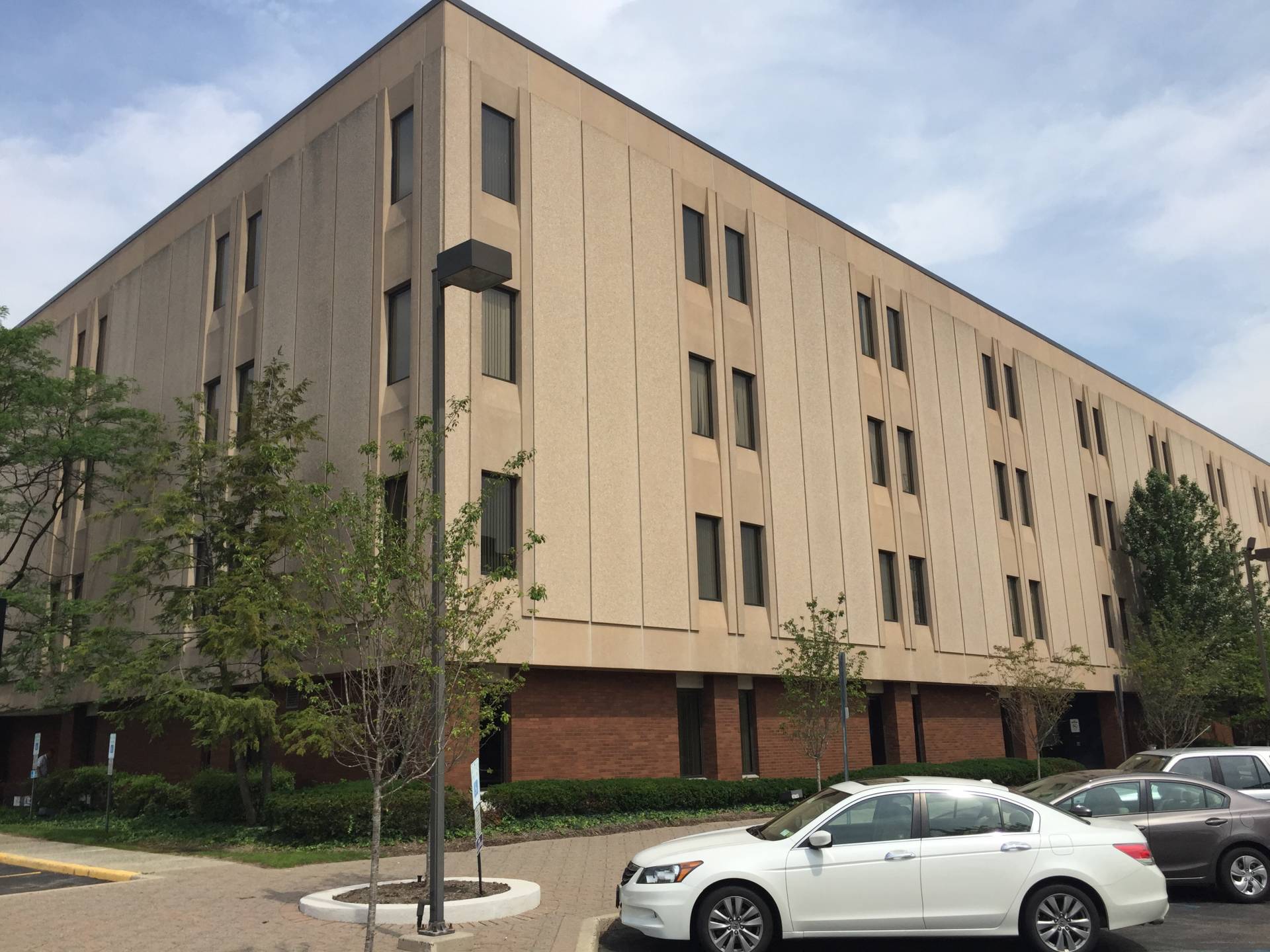 Woodbridge Corporate Plaza A, 485 Route 1 S | JLL Properties - US