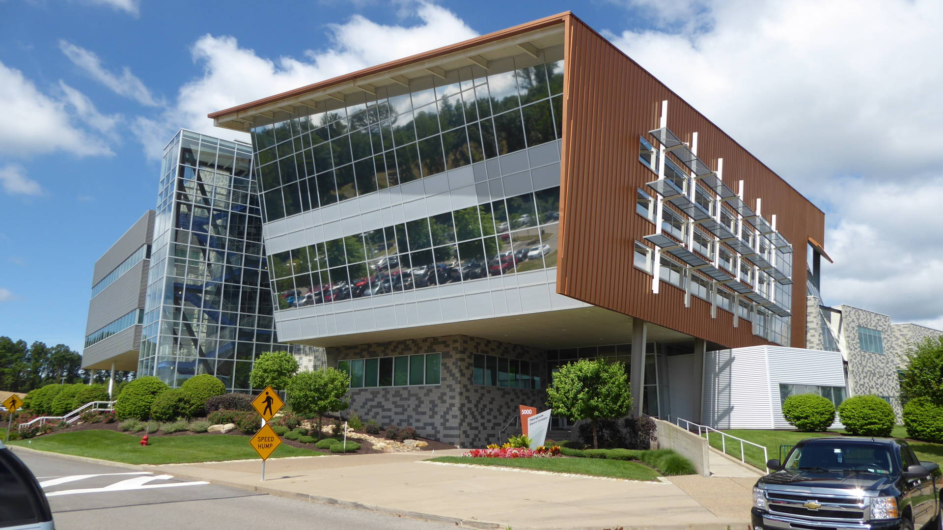 Keystone Summit, Building 5000, 5000 Ericsson Dr | JLL Properties - US