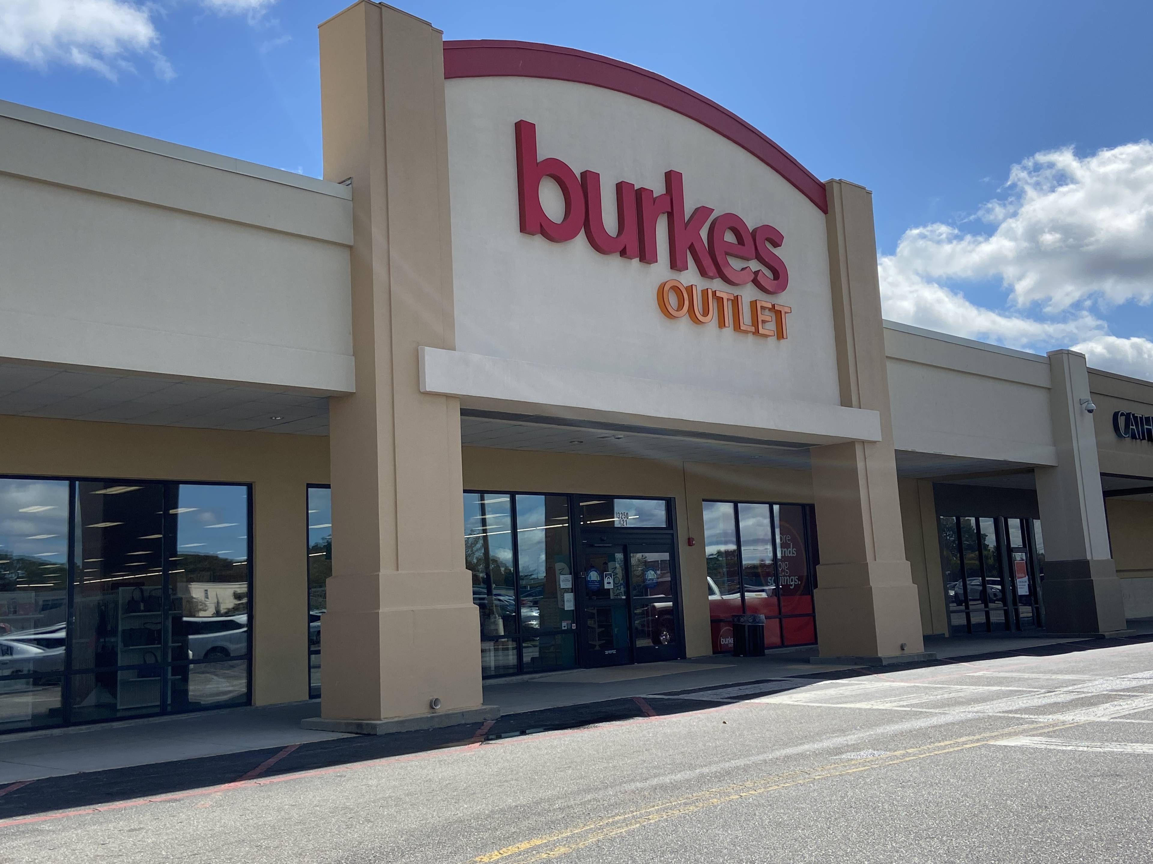 Springdale Mall, 3250 Airport Blvd | JLL Properties - US