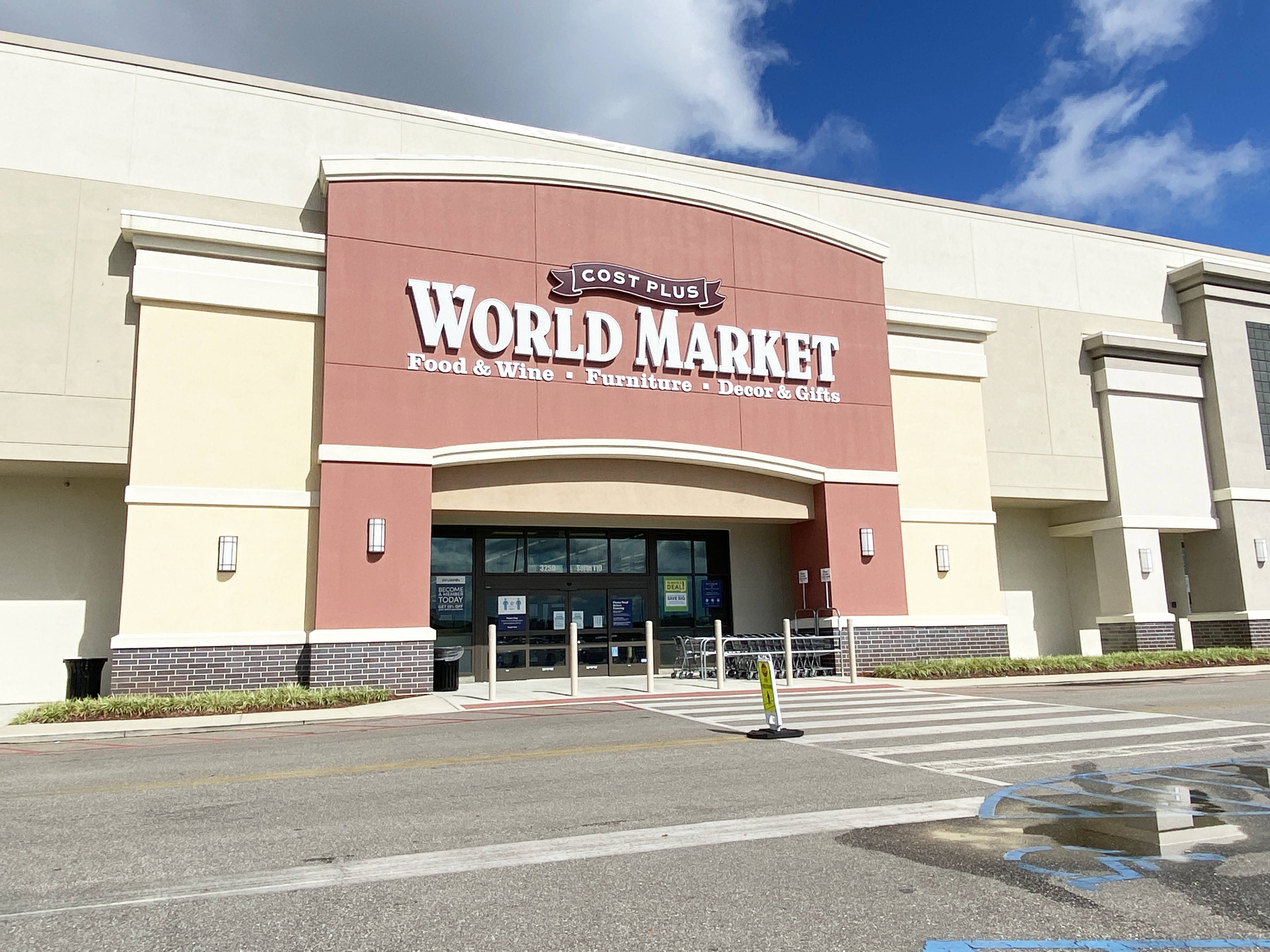 Springdale Mall, 3250 Airport Blvd | JLL Properties - US