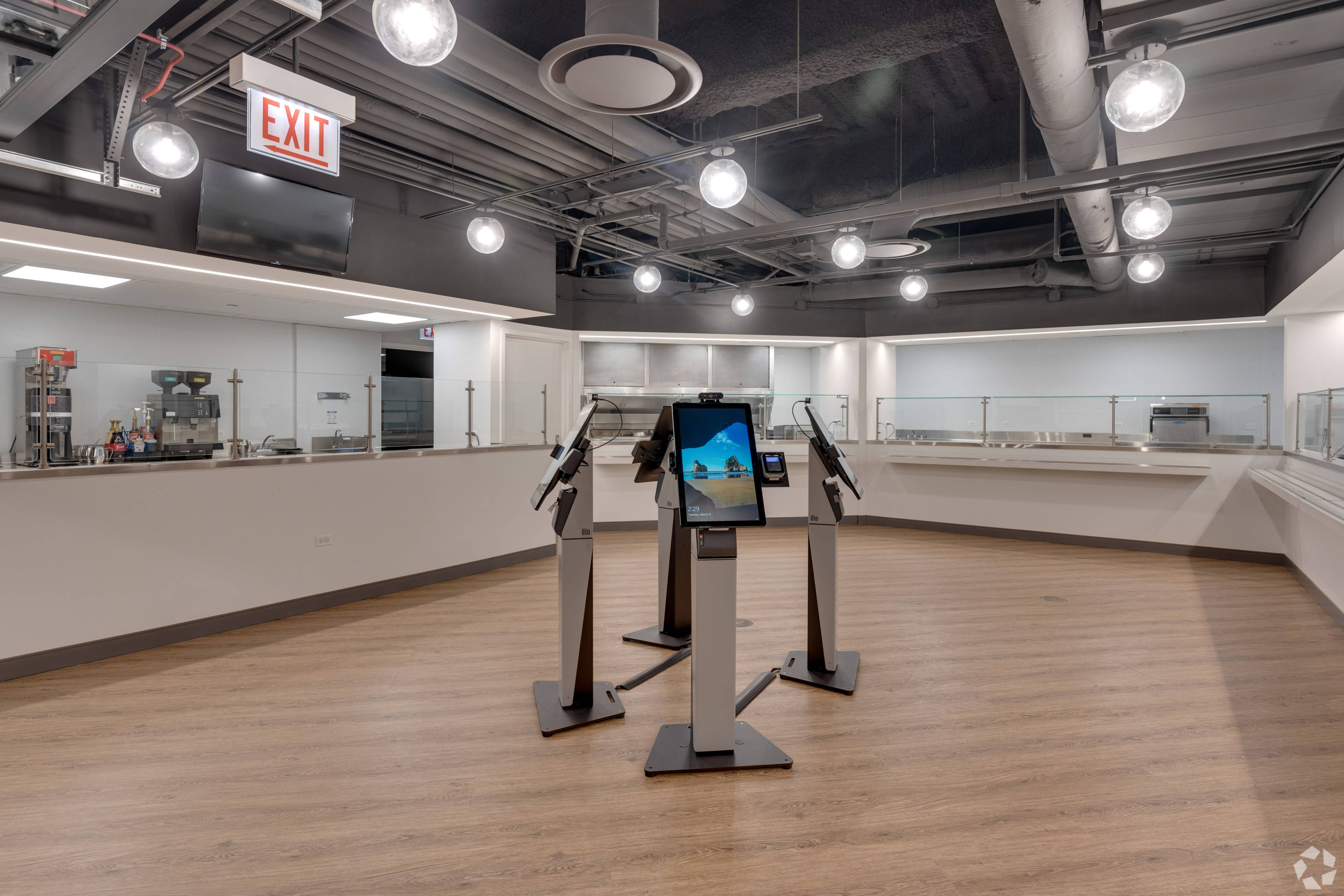 Commerce Plaza I, 2001 Spring Rd | JLL Properties - US