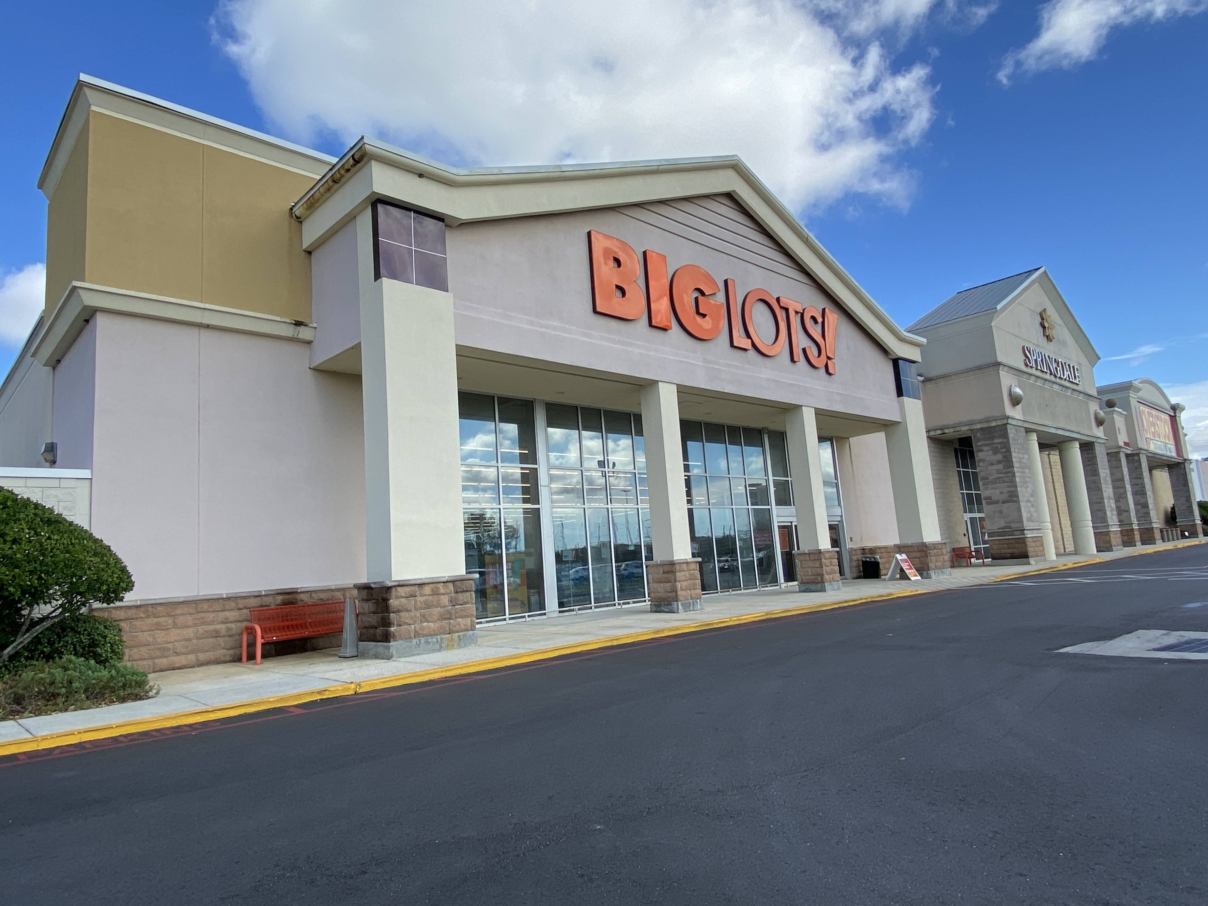 Springdale Mall, 3250 Airport Blvd | JLL Properties - US