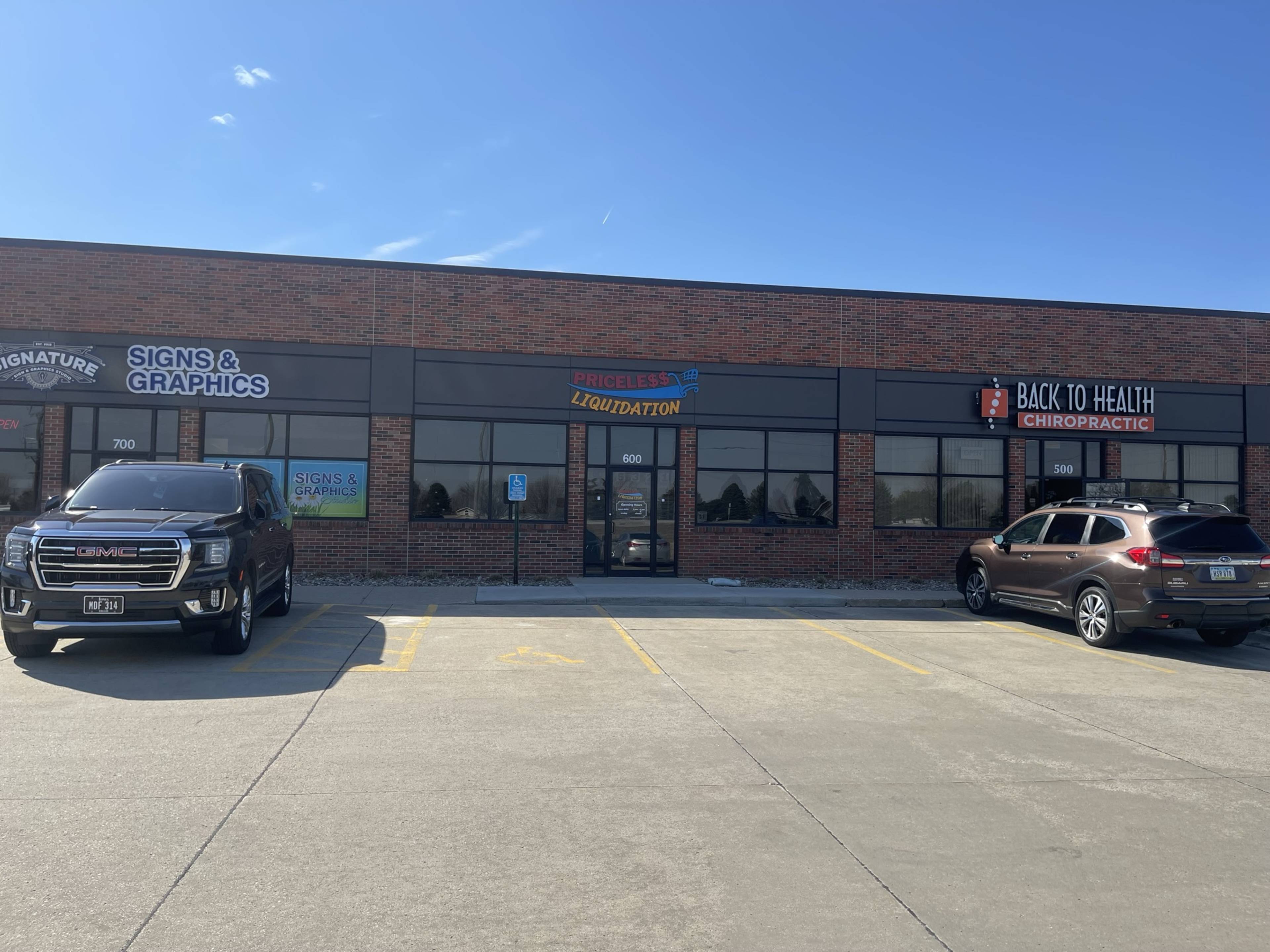 Gateway Business Park, 3060 SE Grimes Blvd | JLL Properties - US