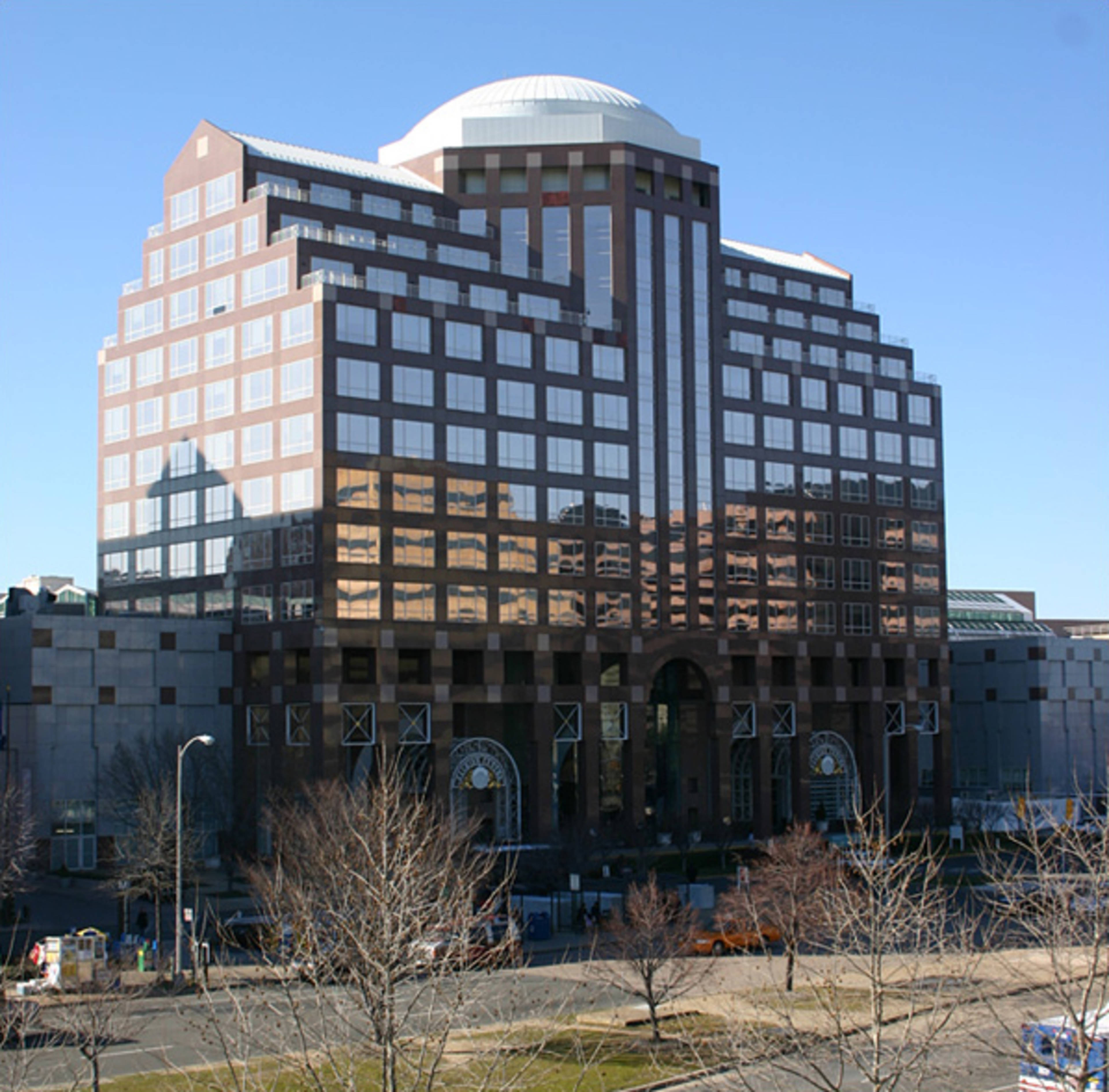 Metro Tower, 1200 S Hayes St | JLL Properties - US