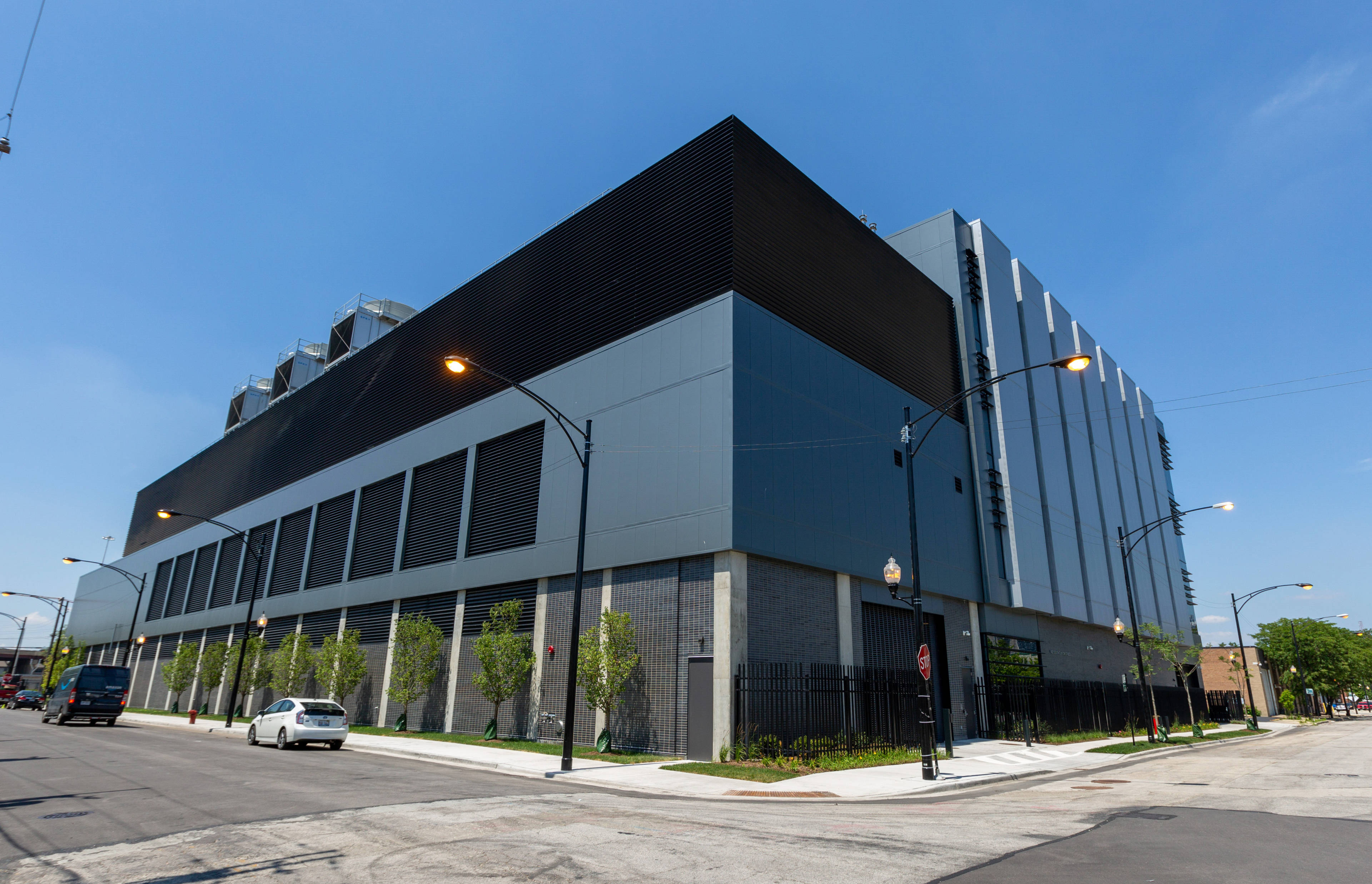 Coresite Data Center, 1432 S Clinton St | JLL Properties - US