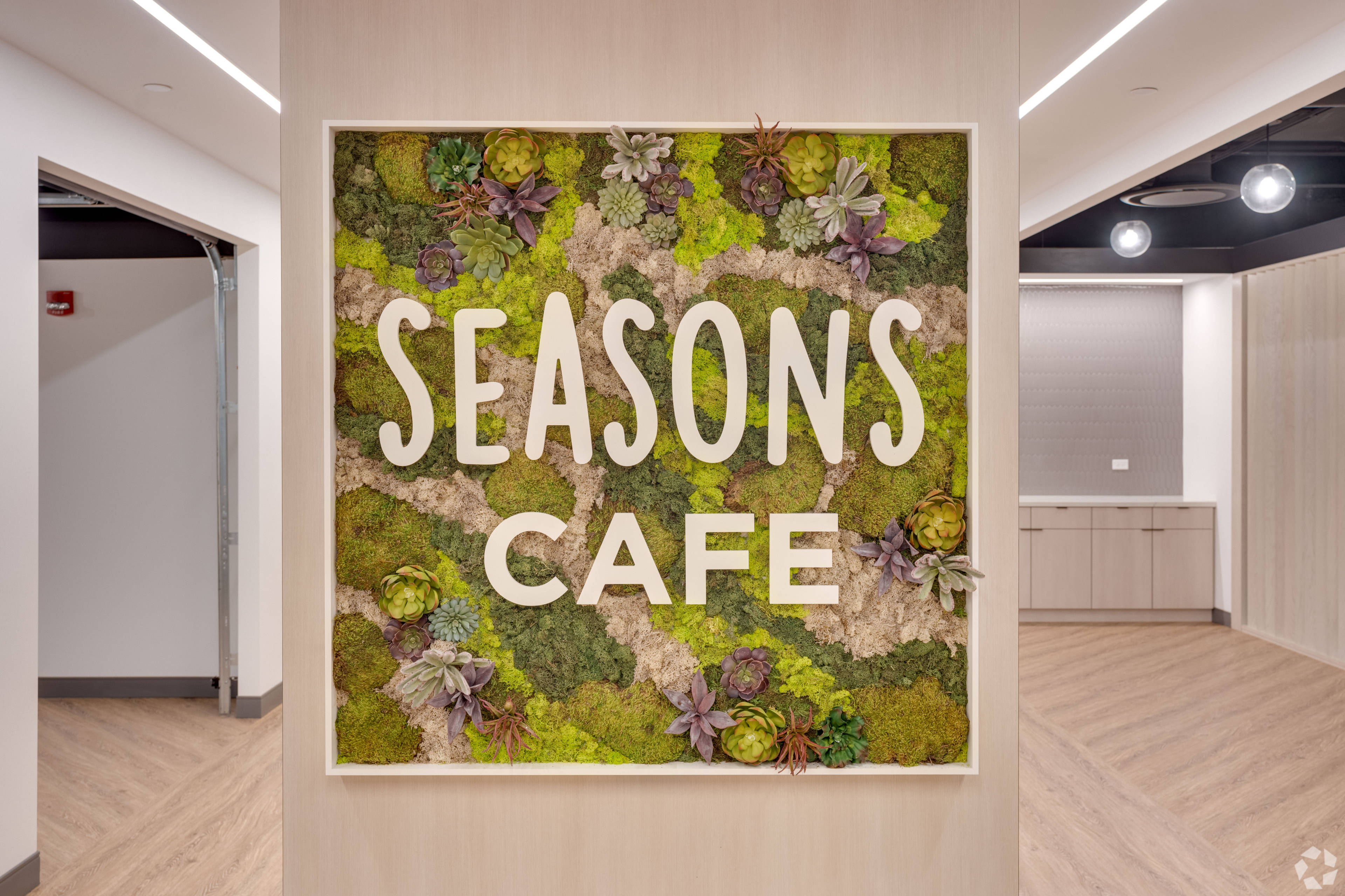 Commerce Plaza I, 2001 Spring Rd | JLL Properties - US