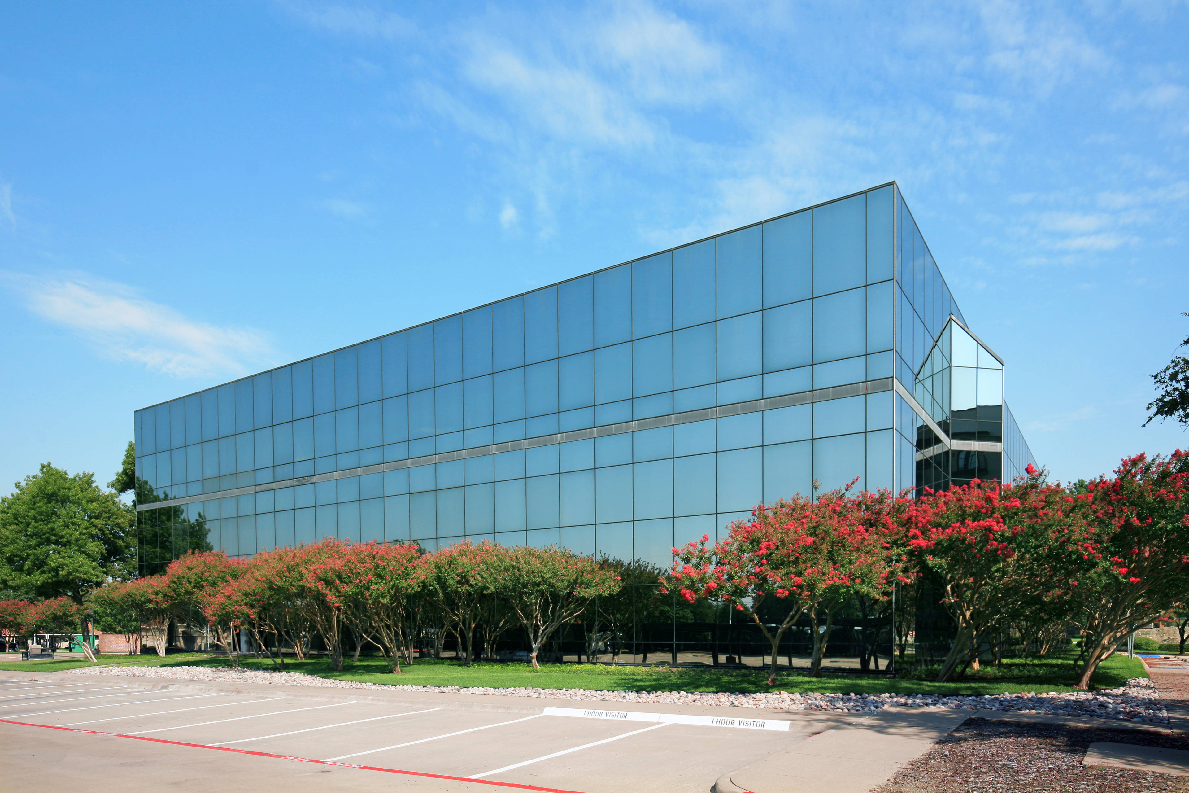 Parkway Commons, 5068 W Plano Pkwy | JLL Properties - US