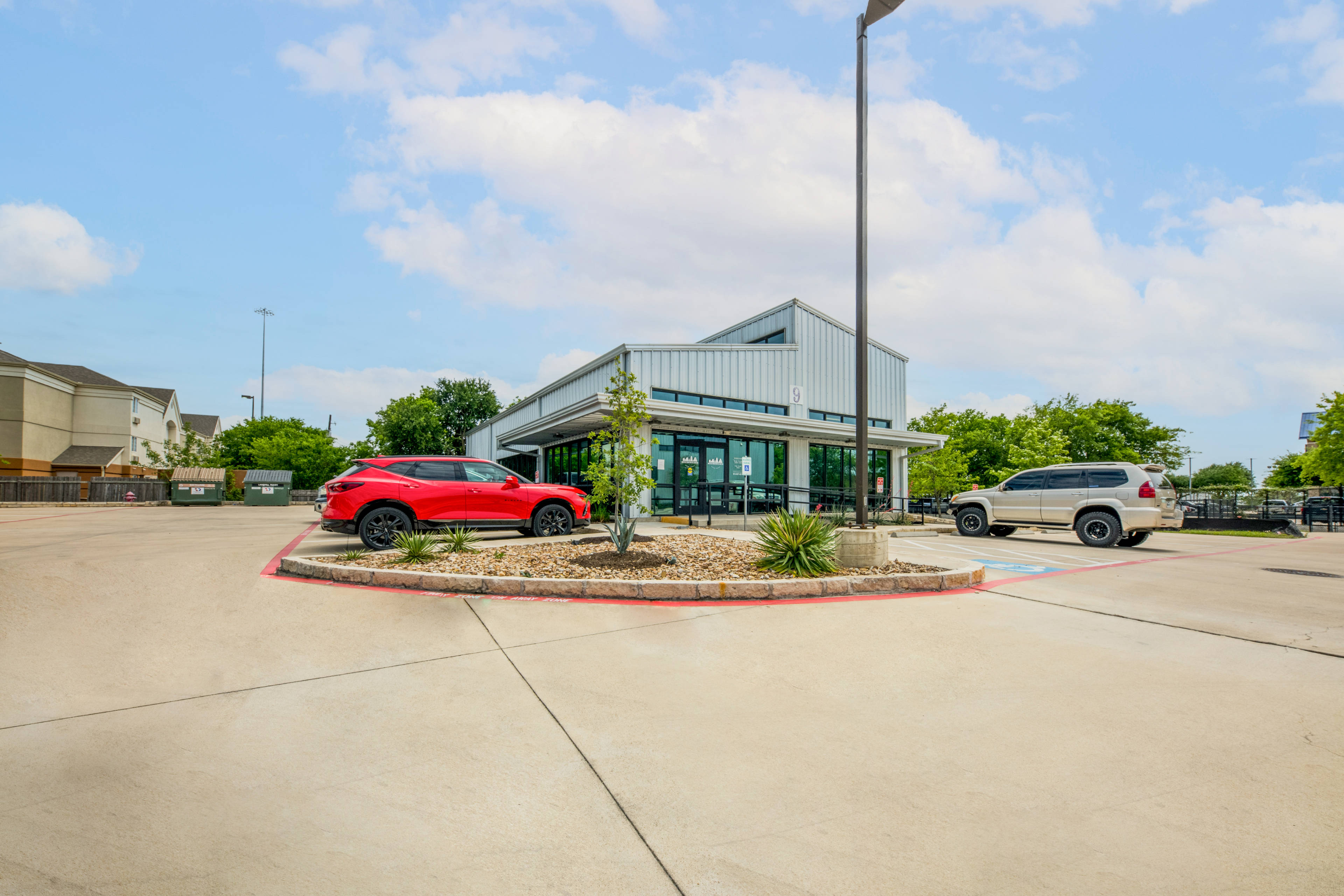 Ten-O-FIve, 1005 E Saint Elmo Rd | JLL Properties - US