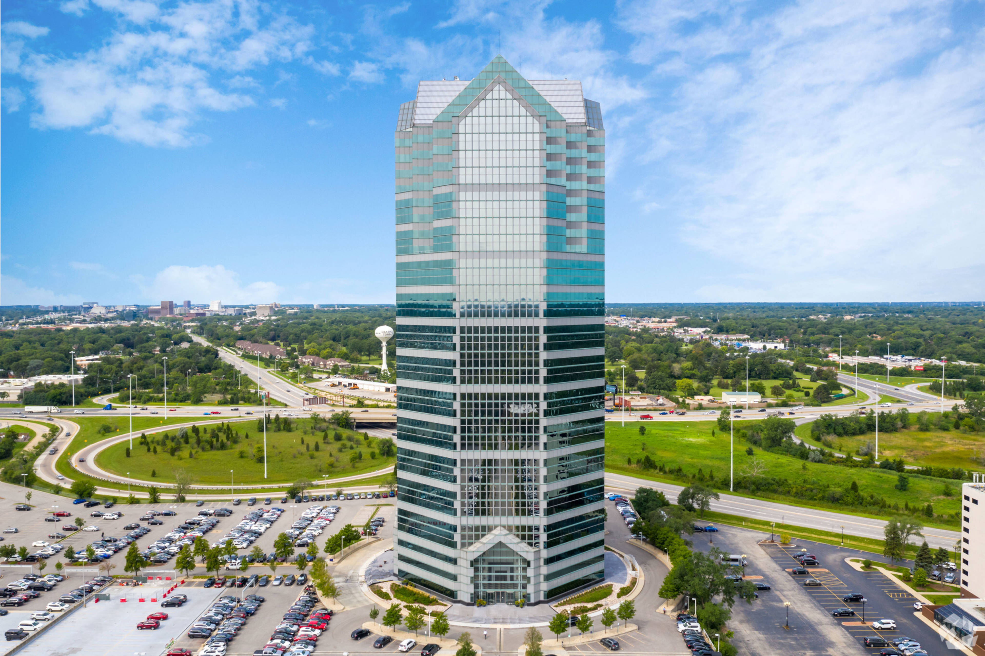 Oakbrook Terrace Tower, 1 Tower Ln | JLL Properties - US