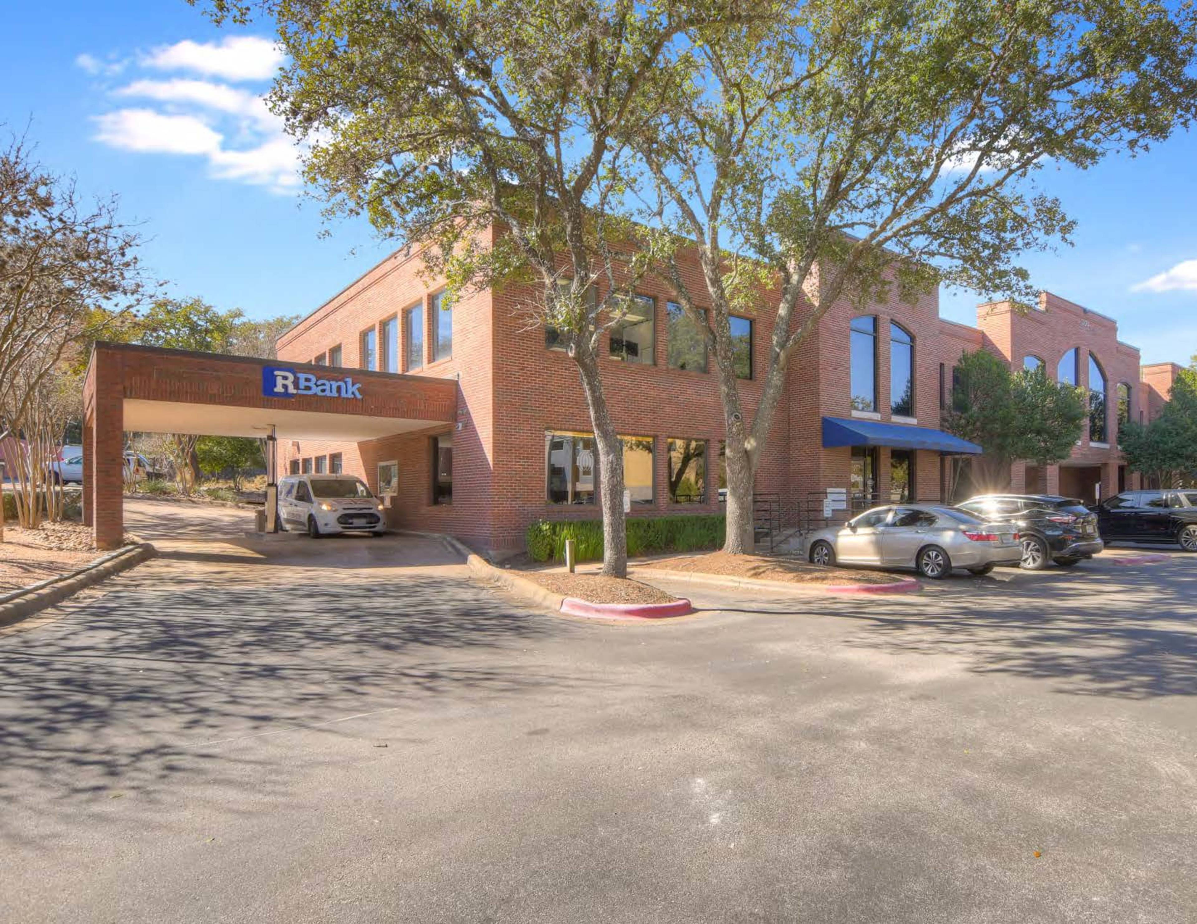 Centre One, 3103 Bee Caves Rd | JLL Properties - US